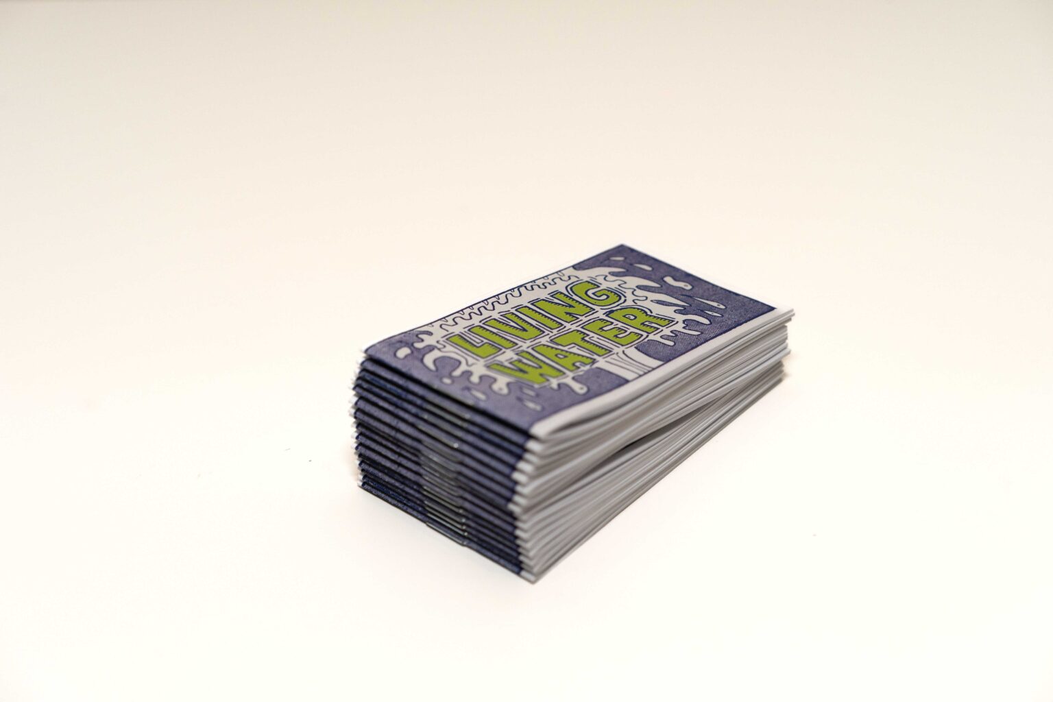 Living Water Tracts (25-Pack) - Harvest Store